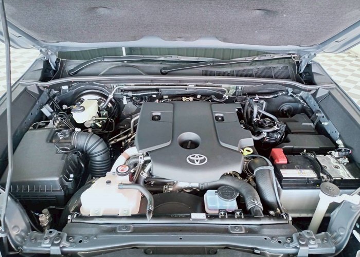 2026 TOYOTA Hilux TRAVO DOUBLE CAB 2.8 2WD AT Dark Grey | Toyota hilux ...
