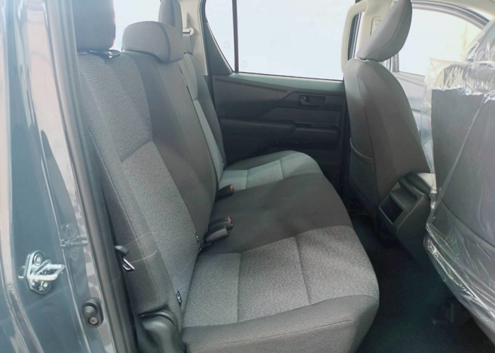 2026 TOYOTA Hilux TRAVO DOUBLE CAB 2.8 2WD AT Dark Grey | Toyota hilux ...
